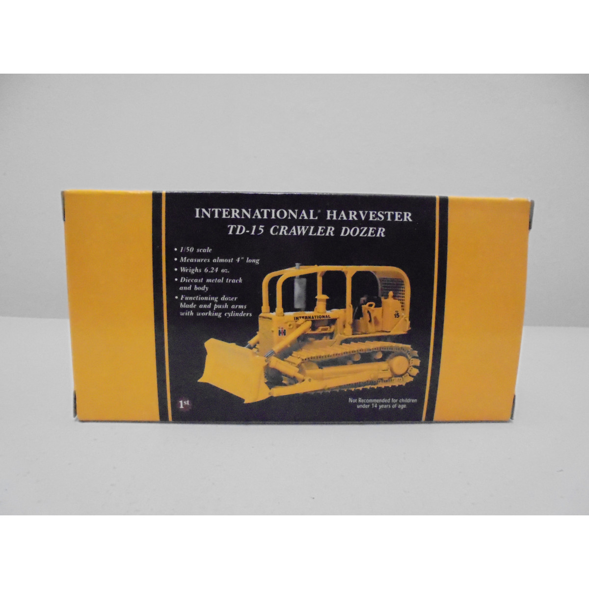 INTERNATIONAL HARVESTER TD-15 CRAWLER DOZER/BULLDOZER 1:50 FIRST GEAR ...