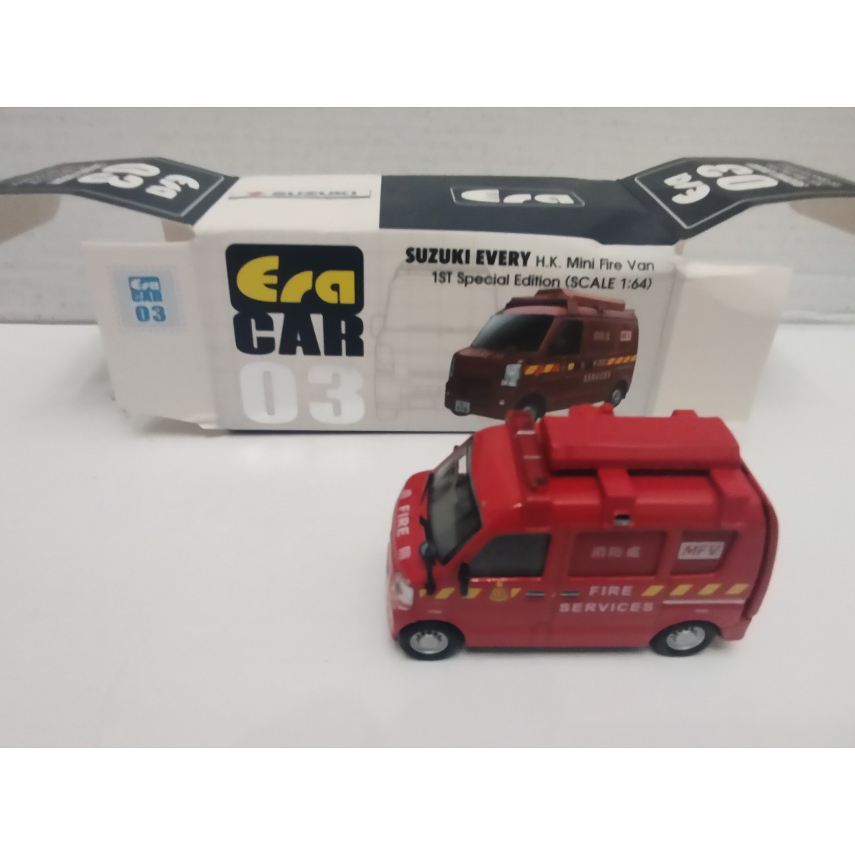 SUZUKI EVERY HK FIRE SERVICES 1:64 ERA CAR CAJA MAL/V FOTO - BCN STOCK CARS