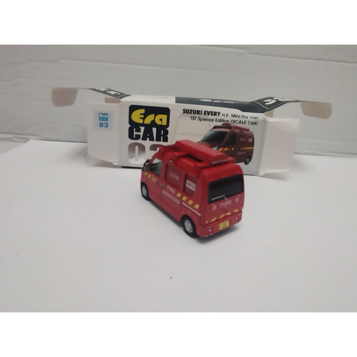 SUZUKI EVERY HK FIRE SERVICES 1:64 ERA CAR CAJA MAL/V FOTO - BCN STOCK CARS