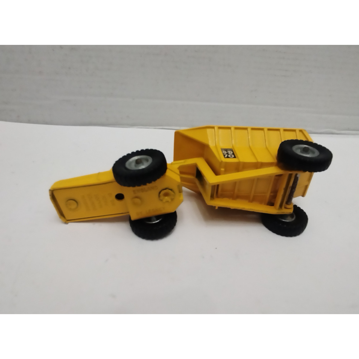 DINKUM DUMPER MATCHBOX MAJOR PACK M-10 - BCN STOCK CARS