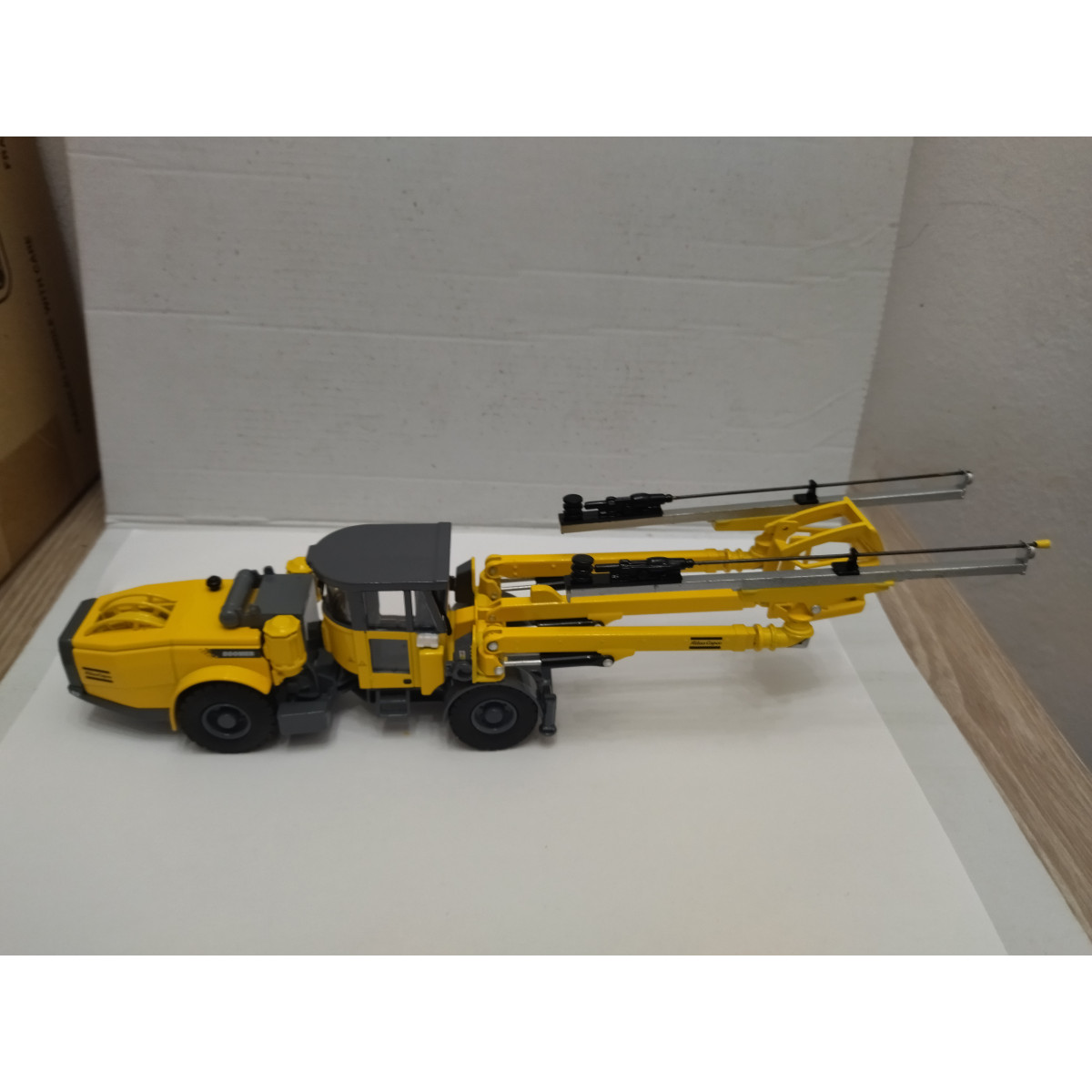 ATLAS COPCO BOOMER E2 C FACE DRILLING RIG/PERFORADORA 1:50 ATLAS COPCO ...