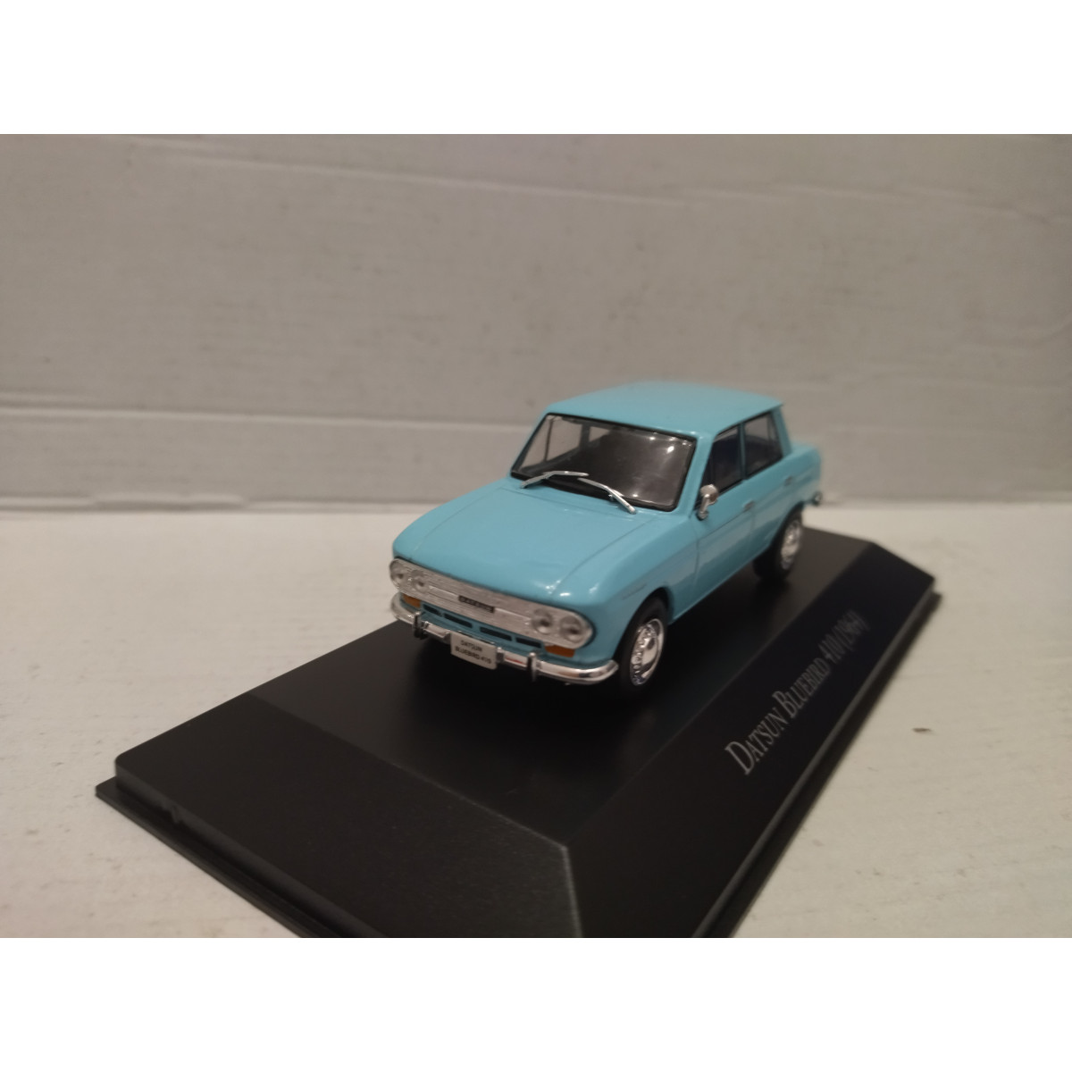 DATSUN BLUEBIRD 410 1964 MEXICO 1:43 DeAGOSTINI IXO - BCN STOCK CARS