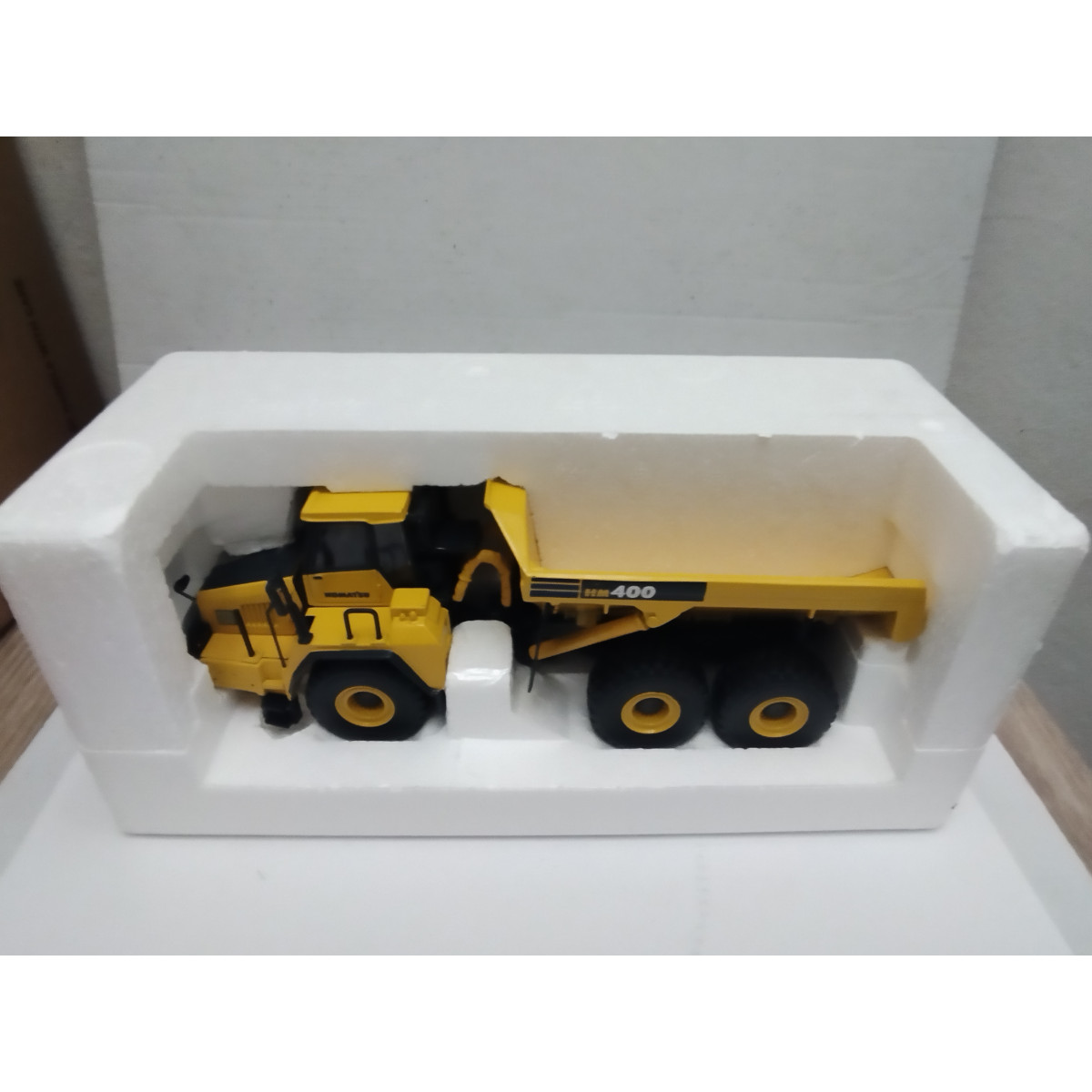 KOMATSU HM 400-1 ARTICULATED DUMPER TRUCK 1:50 DIE-CAST PROMOTIONS ...