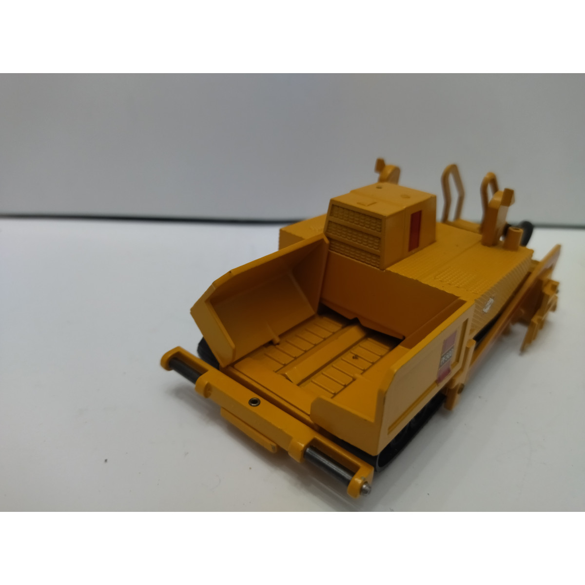 BLAW KNOX PF-500 TRACK PAVER/ASPHALT 1:50 NZG n290 NO BOX/USED/V FOTO ...