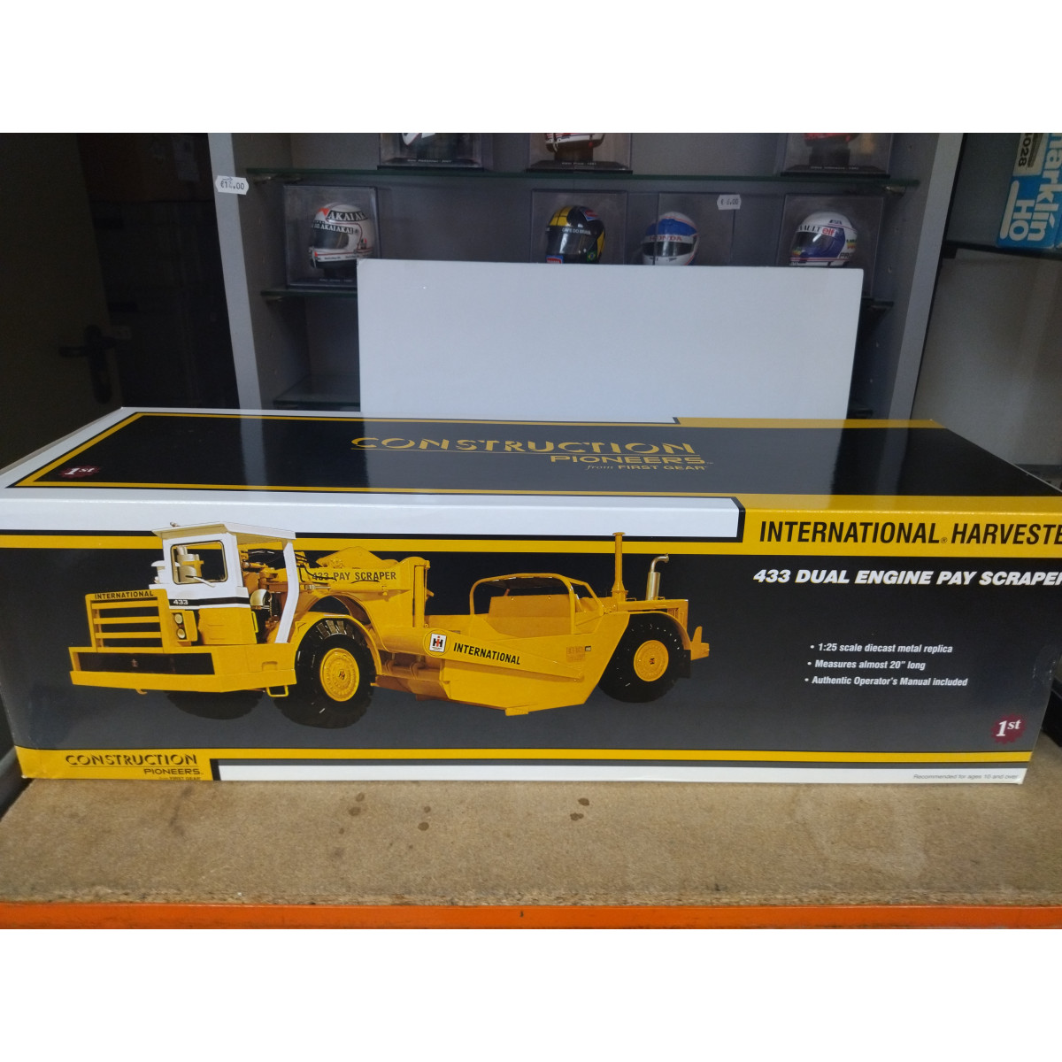 INTERNATIONAL HARVESTER 433 DUAL ENGINE PAY SCRAPER 1:25 FIRST GEAR ...