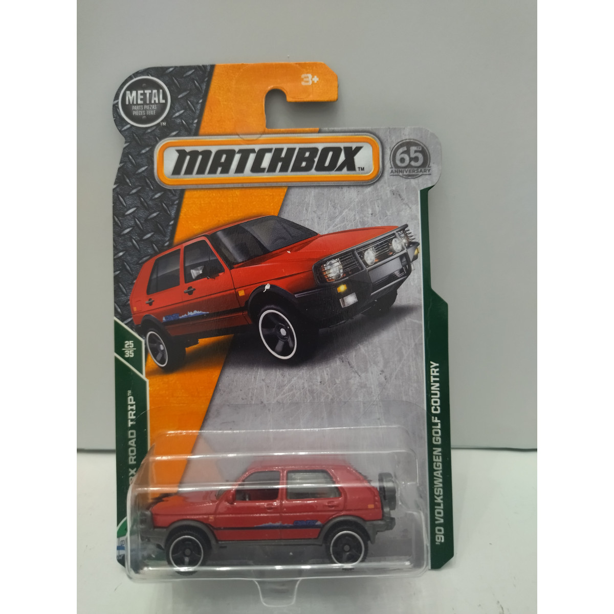 VOLKSWAGEN GOLF 2 1990 COUNTRY RED 1:64 MATCHBOX USA CARD - BCN STOCK CARS