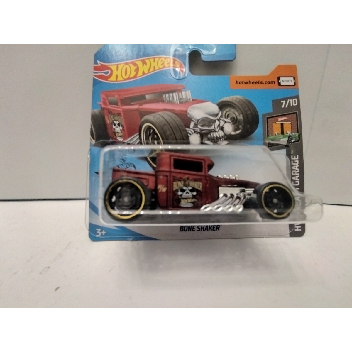 BONE SHAKER RED 7/10 DREAM GARAGE 1:64 HOT WHEELS - BCN STOCK CARS