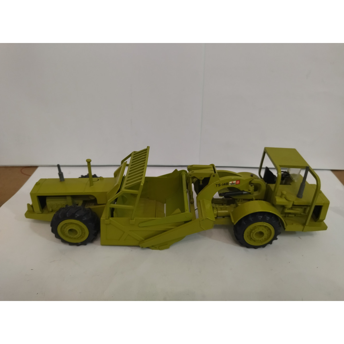 TEREX GM TS-14B CONSTRUCTION SCRAPER 1:40 CONRAD 411 - BCN STOCK CARS