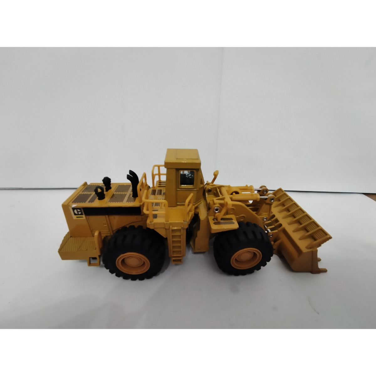 CATERPILLAR CAT 992C WHEEL LOADER/CARGADORA 1:75 SHINSEI 601 - BCN ...