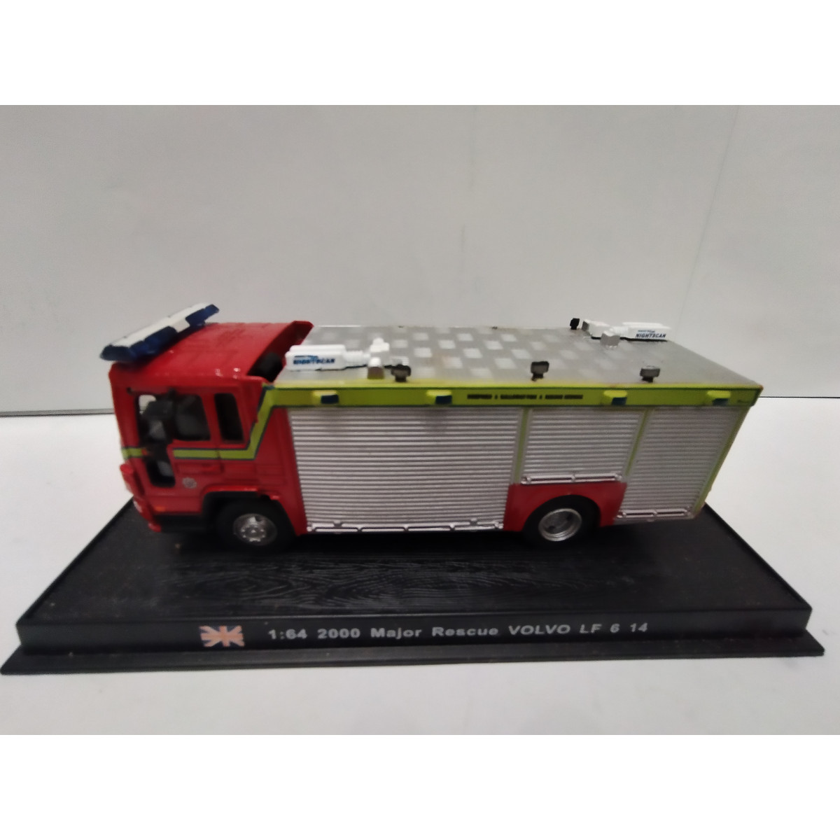 VOLVO LF 6 14 2000 UK FIRE/POMPIERS/BOMBEROS 1:64 DelPRADO DEFECT/V FOTO - BCN STOCK CARS